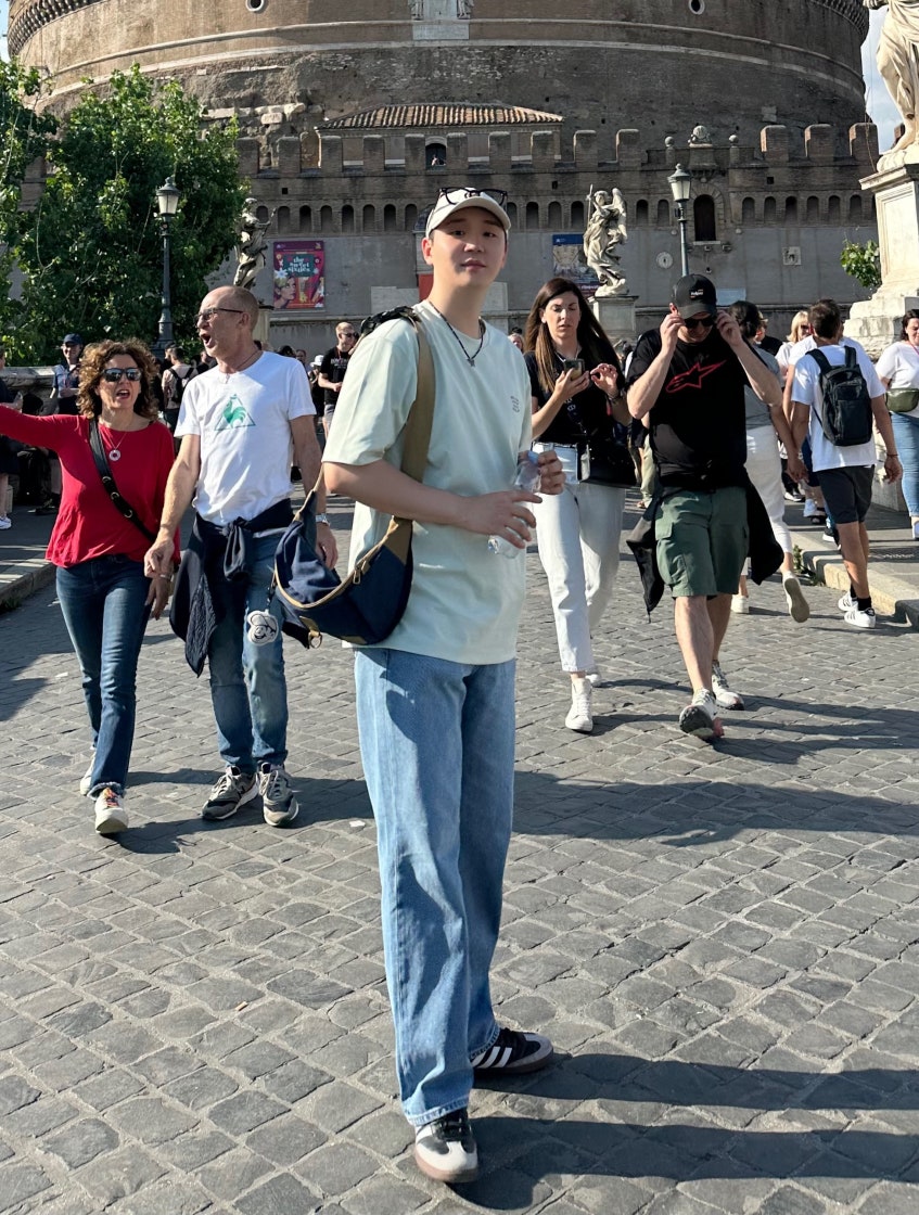 권영후 (@0_hxx_) 님의 게시물 | KREAM