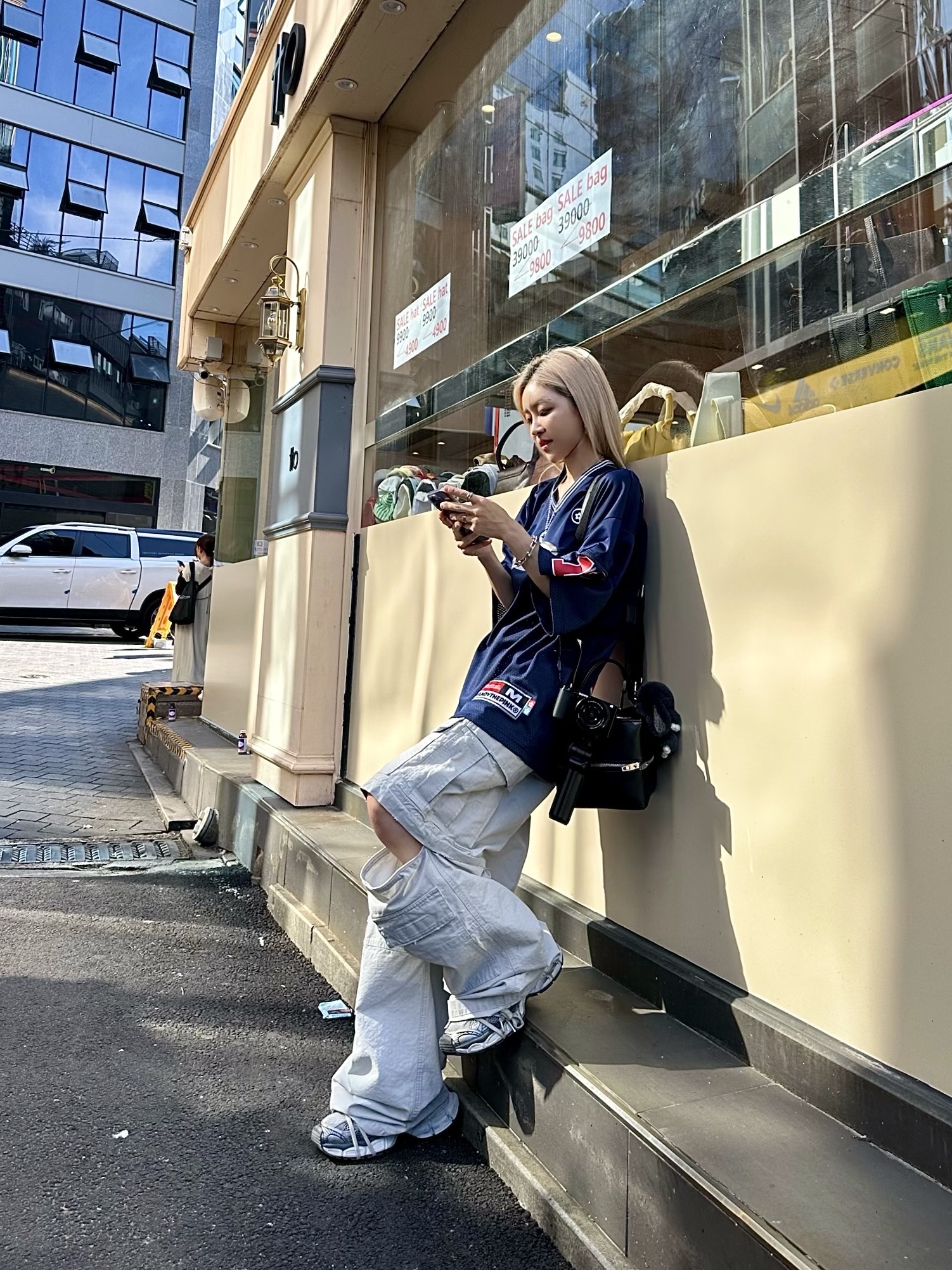 황희영 (@hee_02) 님의 게시물 | KREAM