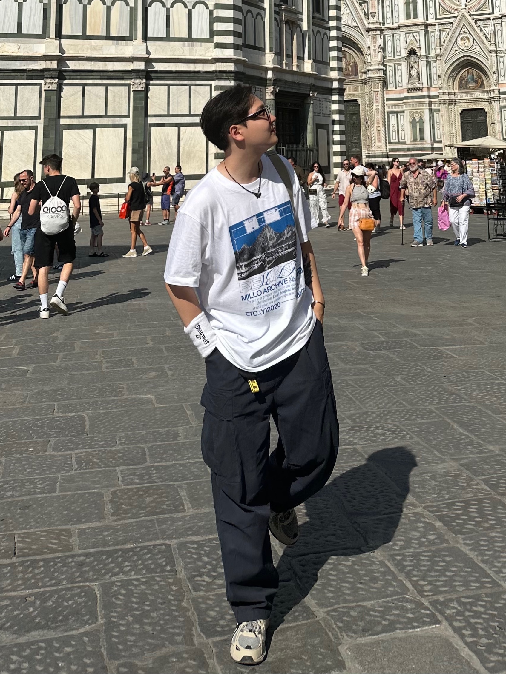 권영후 (@0_hxx_) 님의 게시물 | KREAM