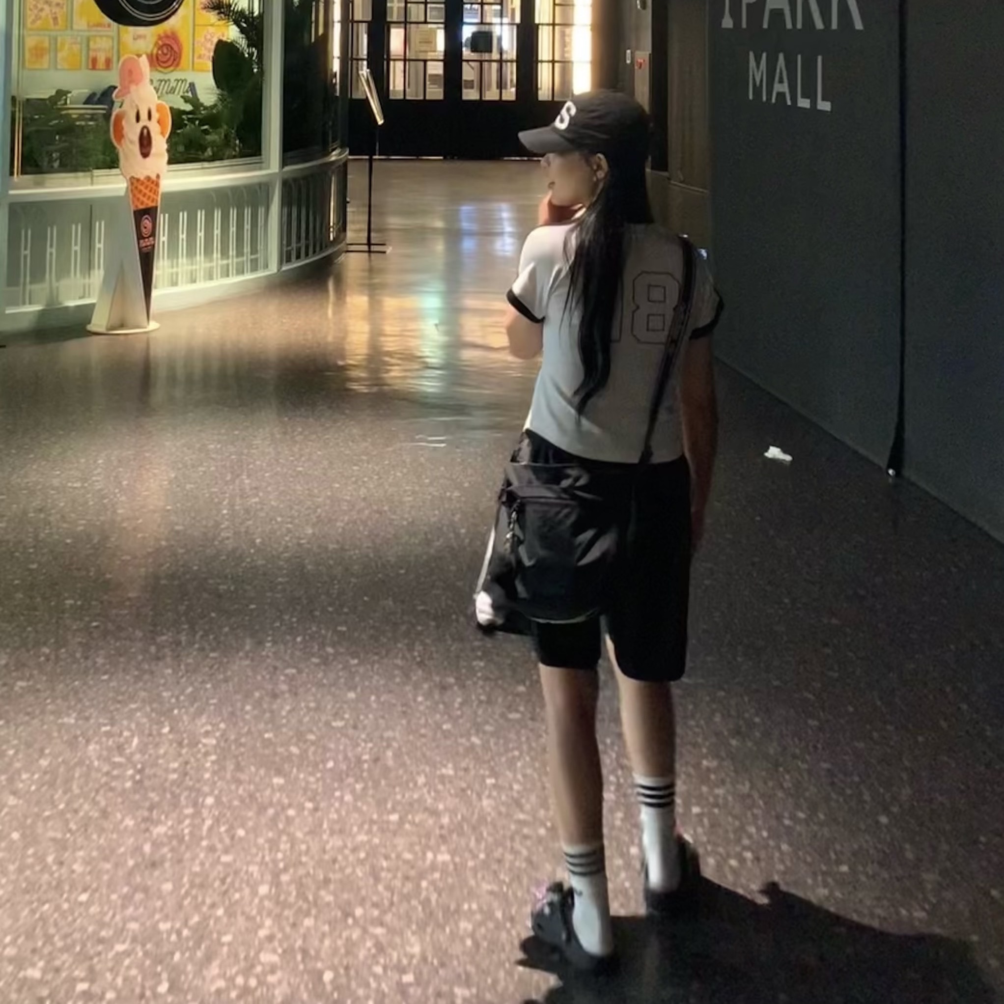 lewon (@lewon) 님의 게시물 | KREAM