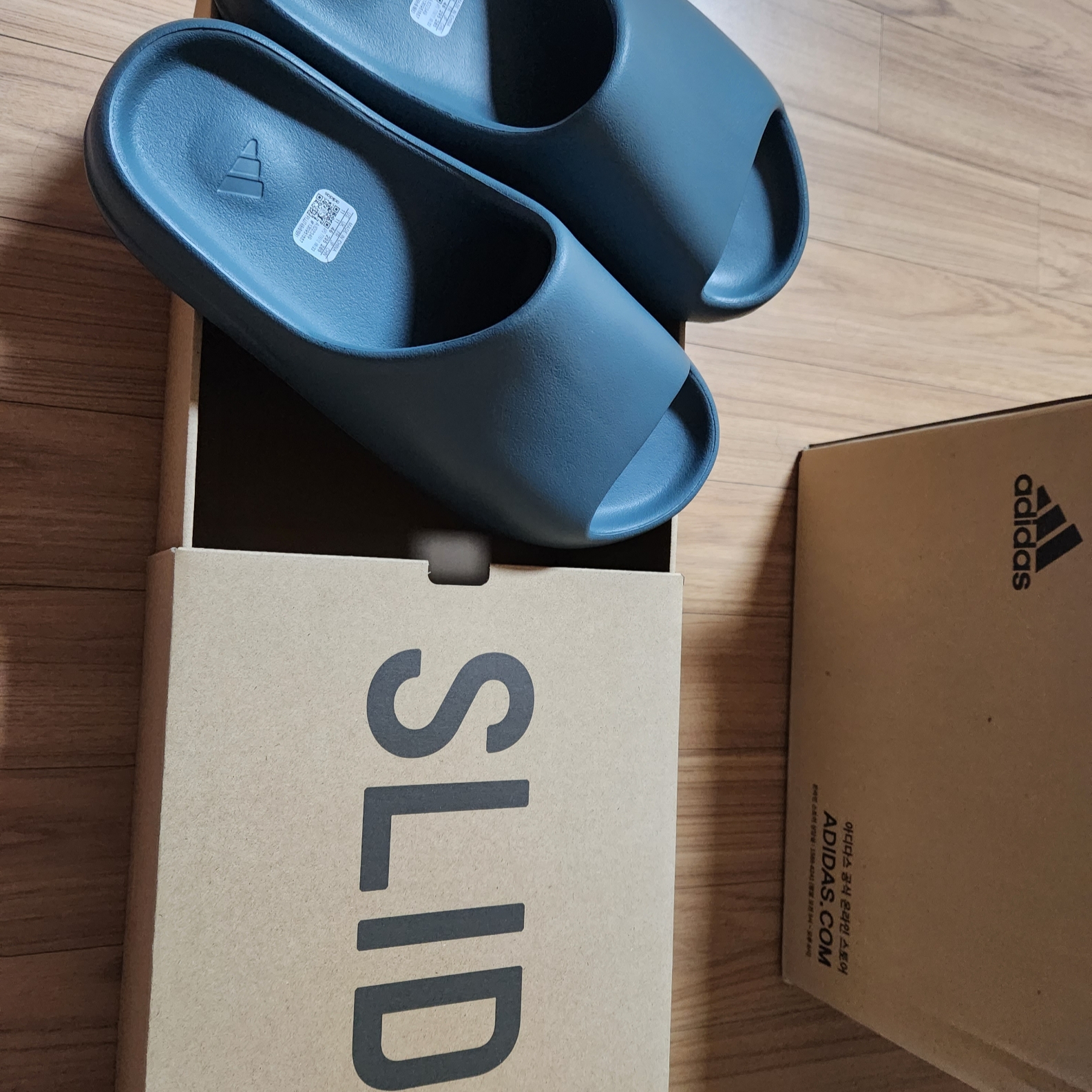 철큐 (@hisc._.s) 님의 게시물 | KREAM