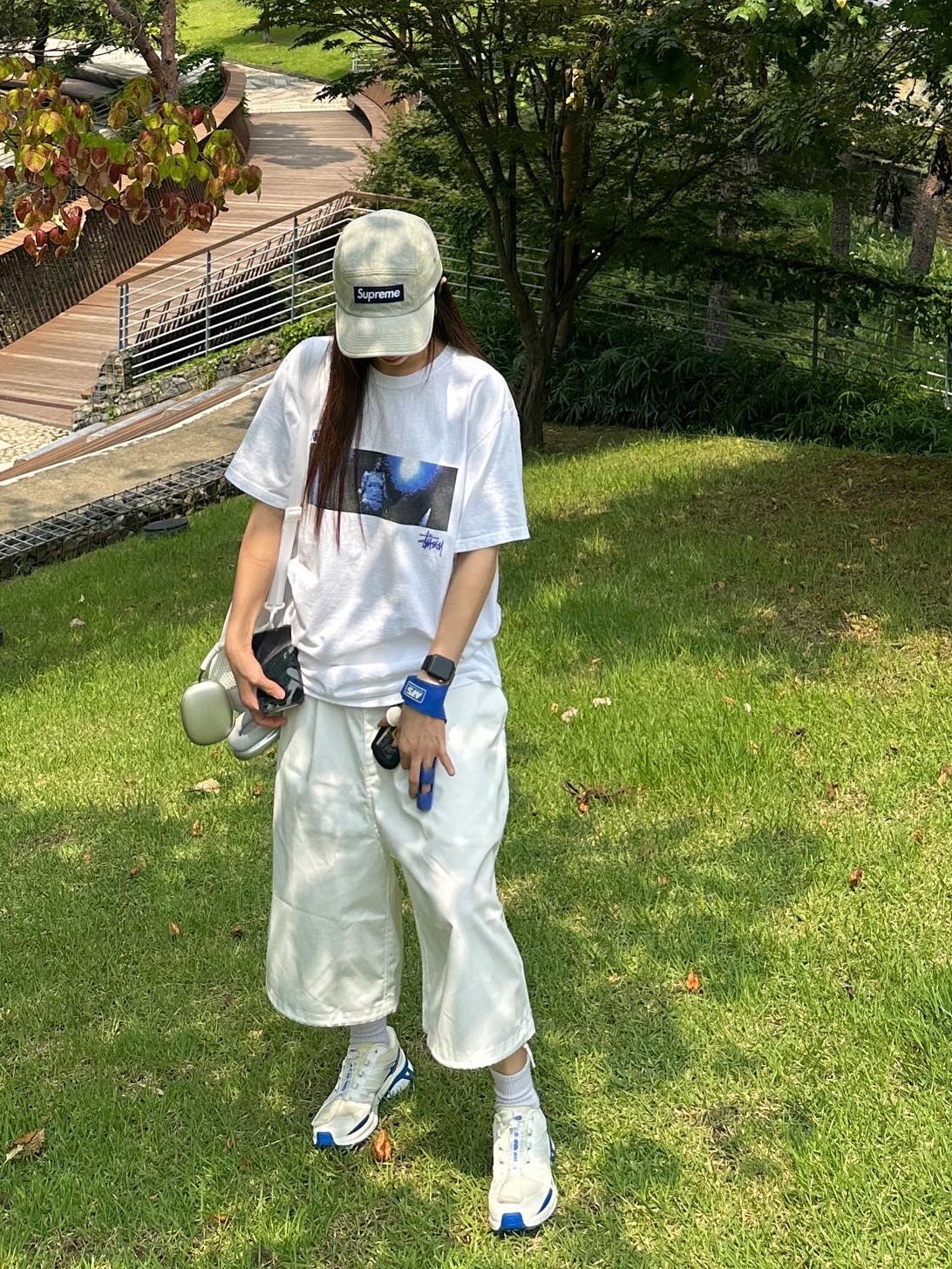 @d2_b_ (@d2_b_) 님의 게시물 | KREAM