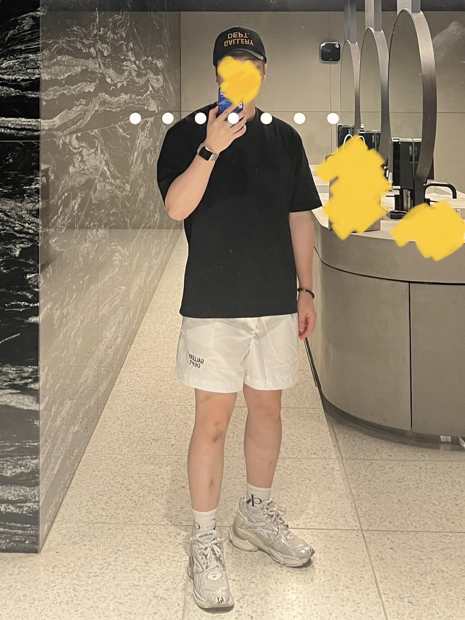 고캥 (@go_kaeng) 님의 게시물 | KREAM