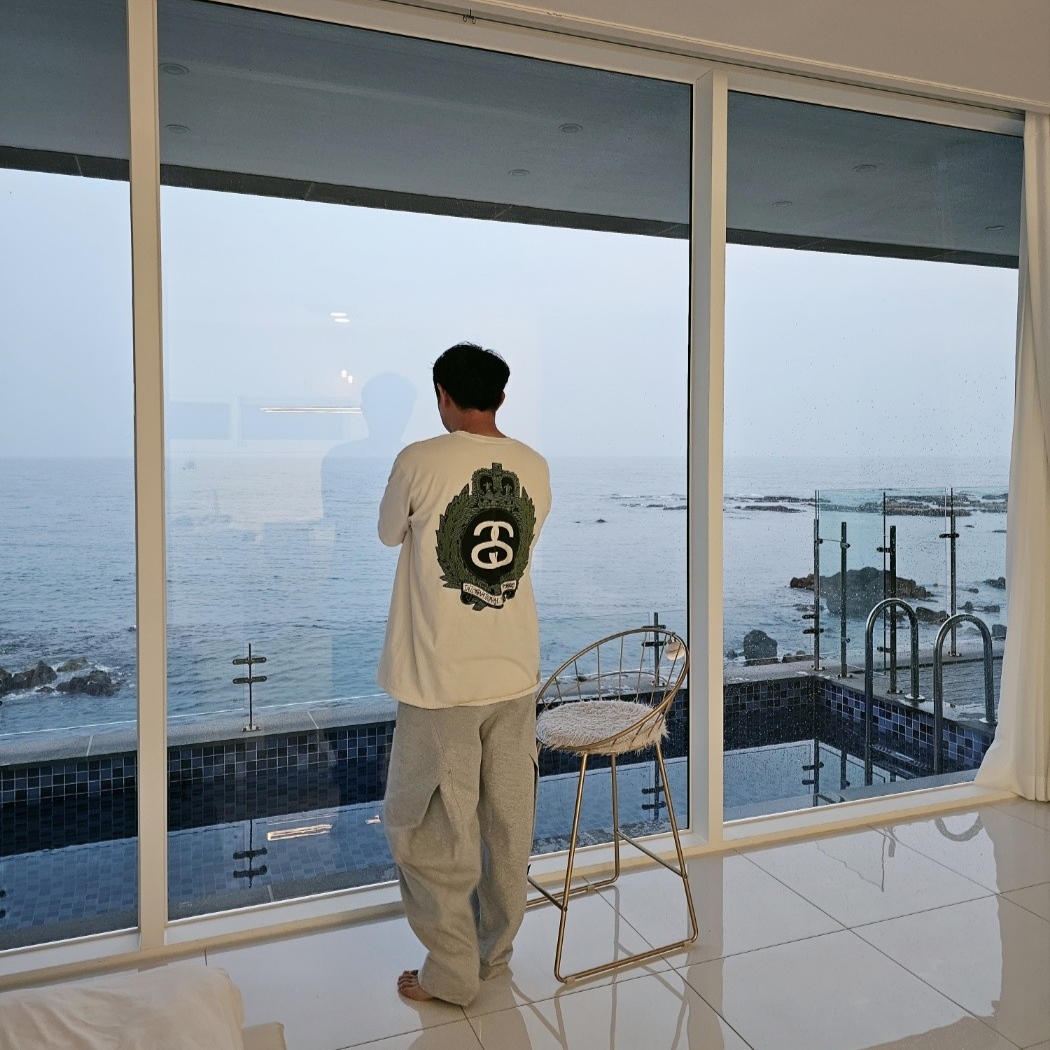 최인준 (@wannabean) 님의 게시물 | KREAM