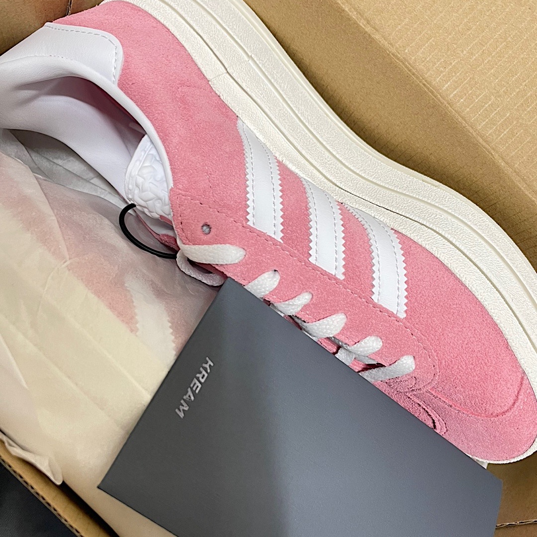 나야나 (@btbbx) 님의 게시물 | KREAM