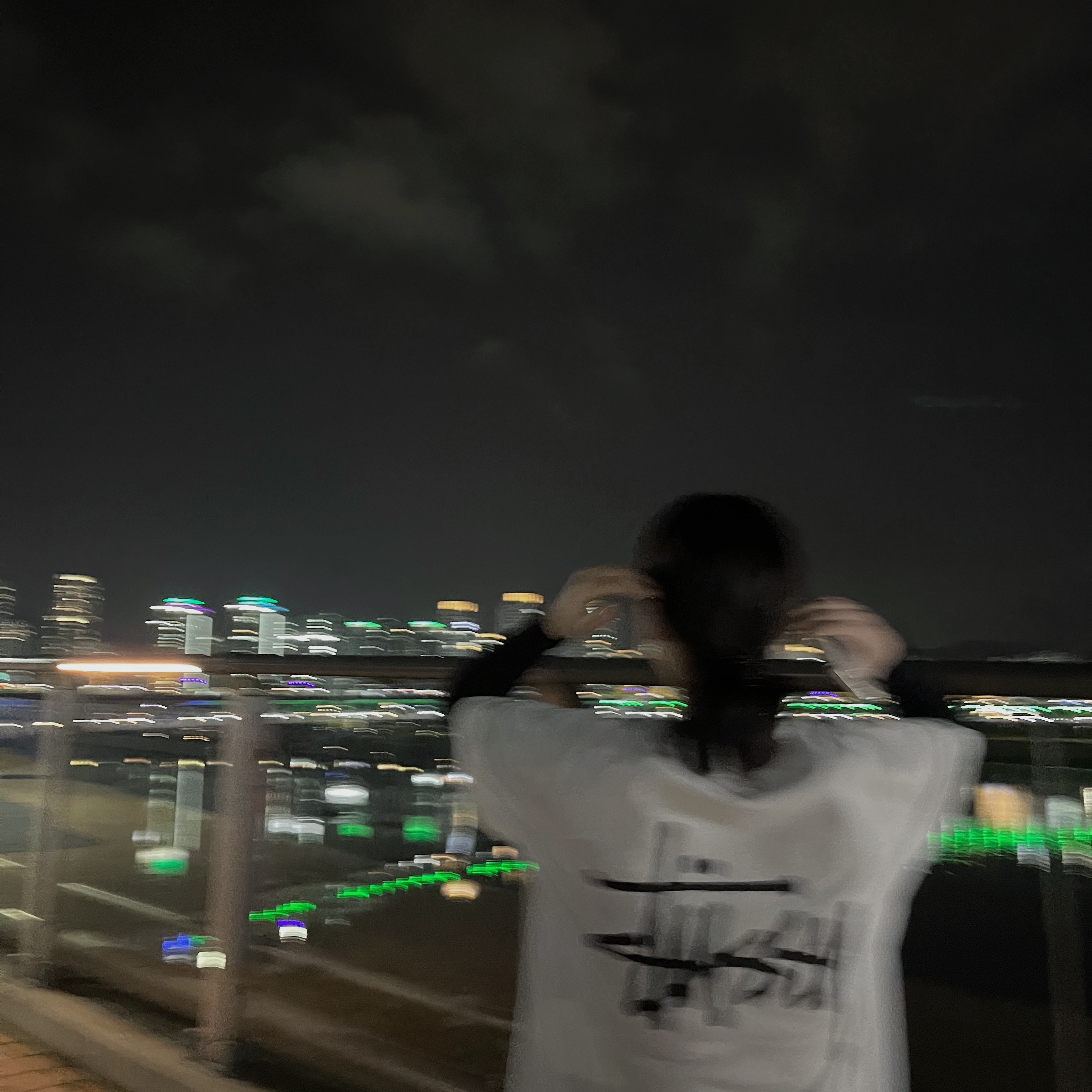 JS (@sjsjss) 님의 게시물 | KREAM