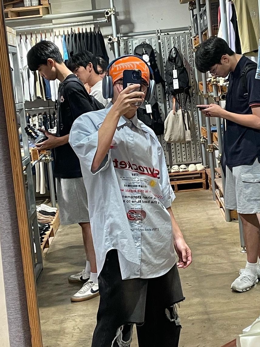 STU (@stu_official) 님의 게시물 | KREAM