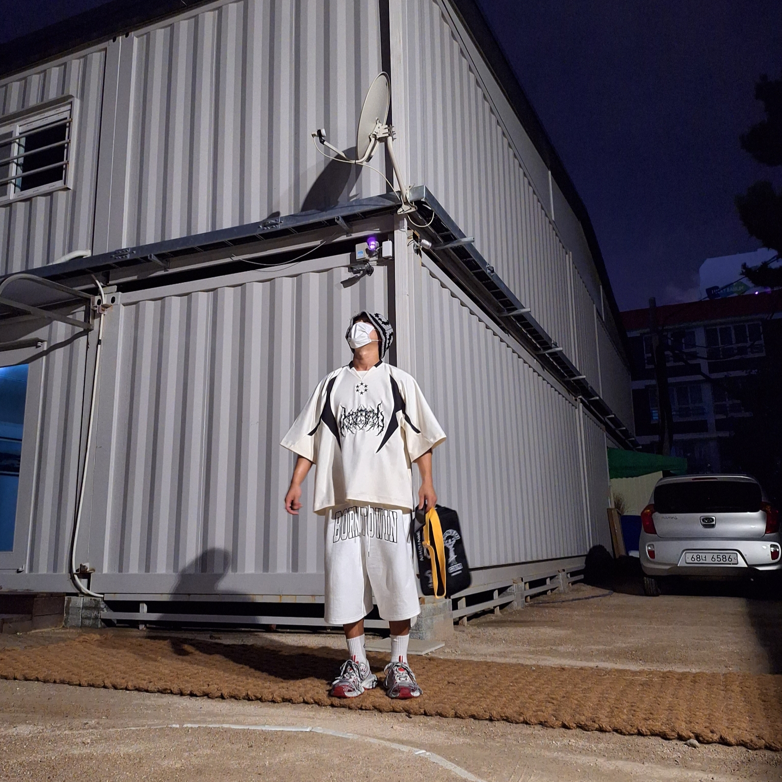 ××× (@monster.kream) 님의 게시물 | KREAM