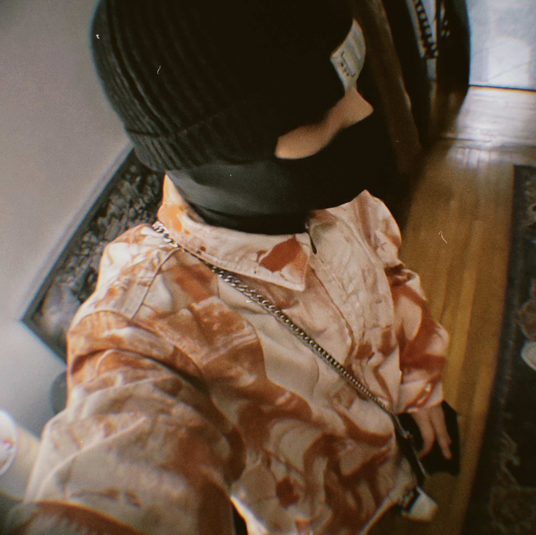 구구 (@gooey) 님의 게시물 | KREAM