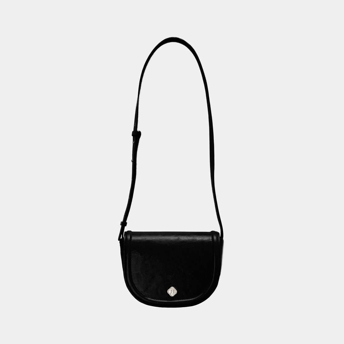 히어리 우먼 달리아 하프 문 백 블랙 | Heeari | KREAM