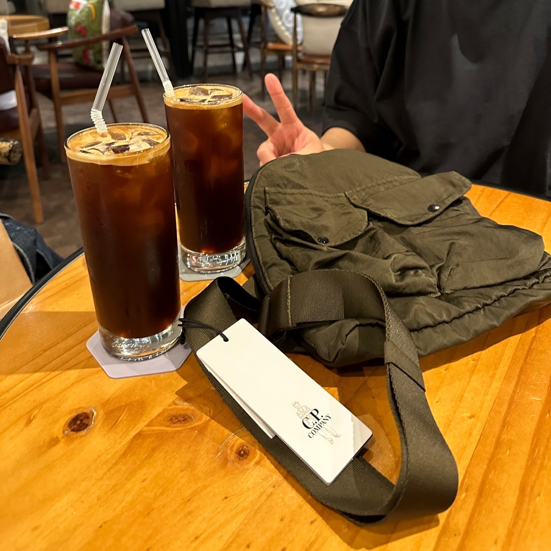 rjswnschlrh (@g_june) 님의 게시물 | KREAM