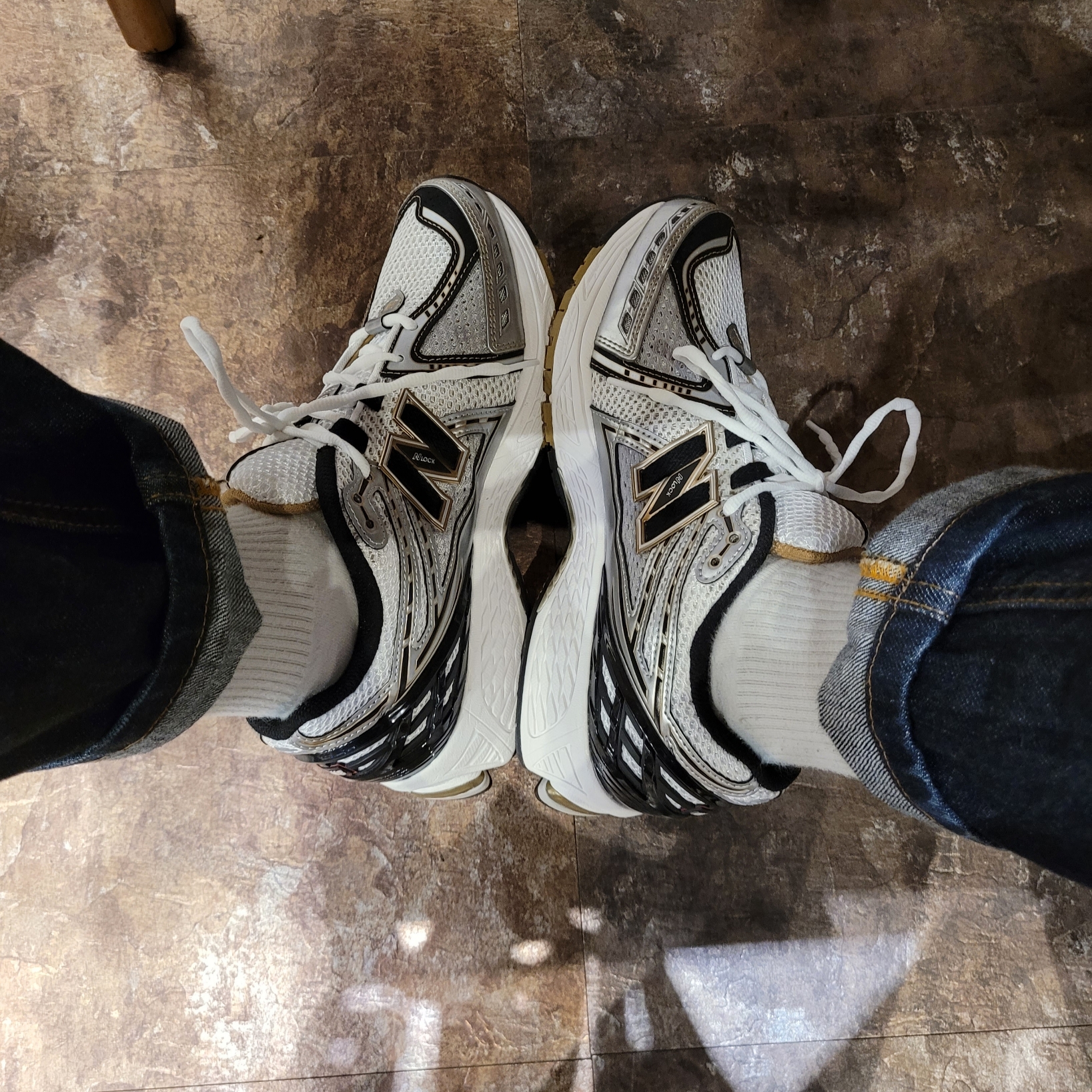 권군 (@nuoun) 님의 게시물 | KREAM