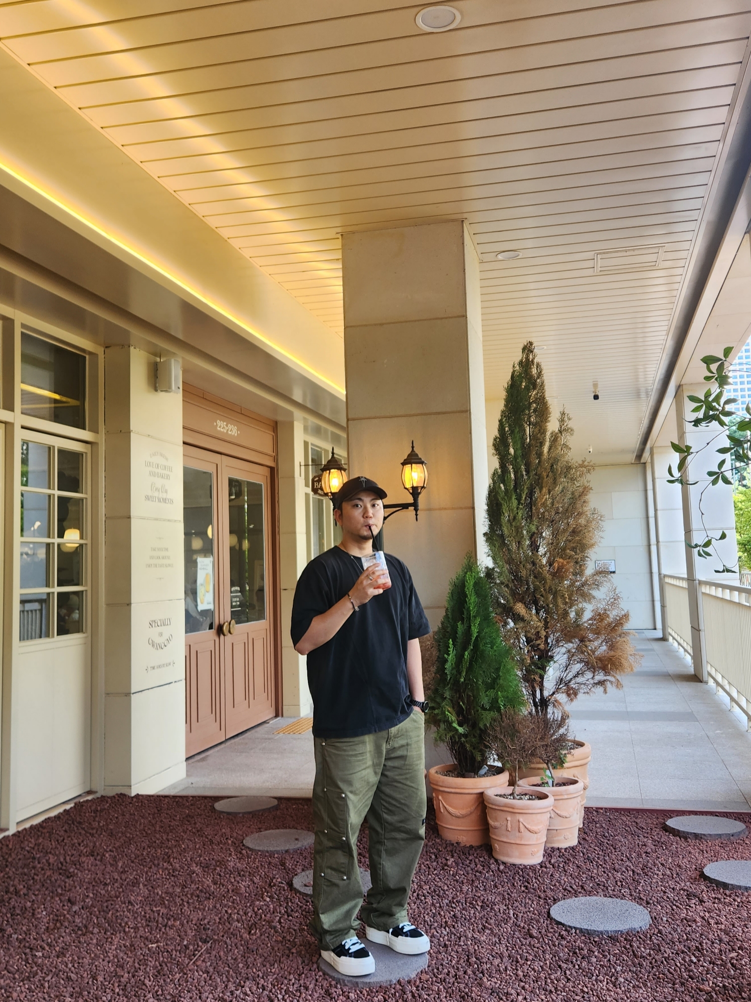 Y.M.Y (@y_moon_y) 님의 게시물 | KREAM