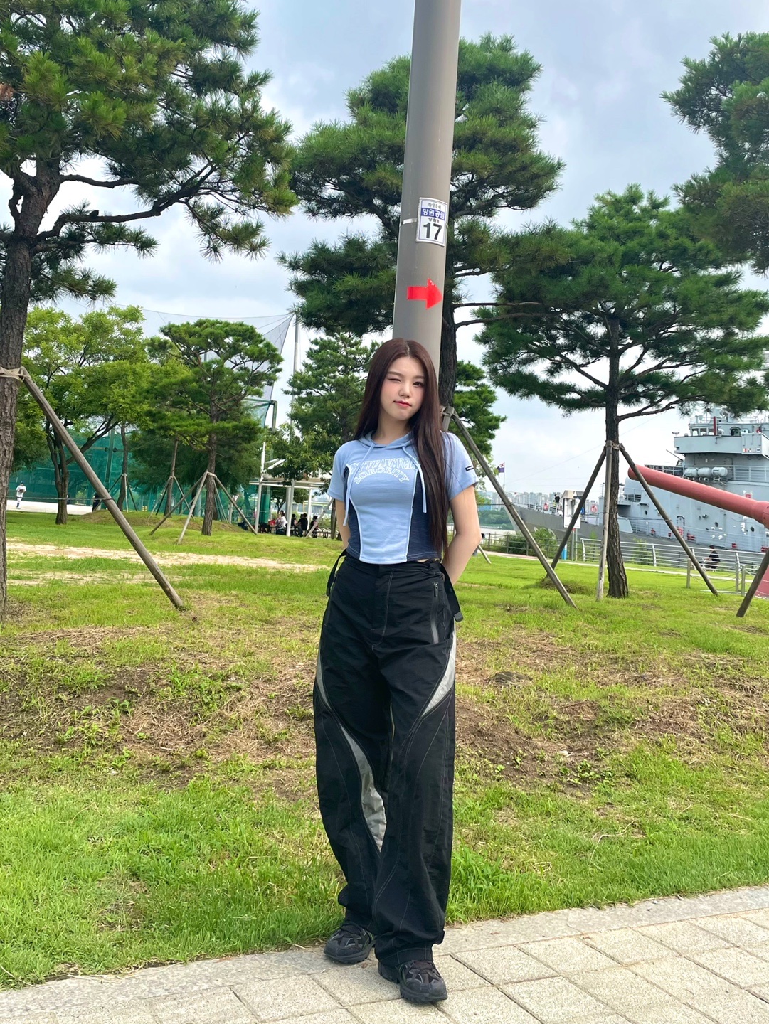 adya (@adya_official) 님의 게시물 | KREAM