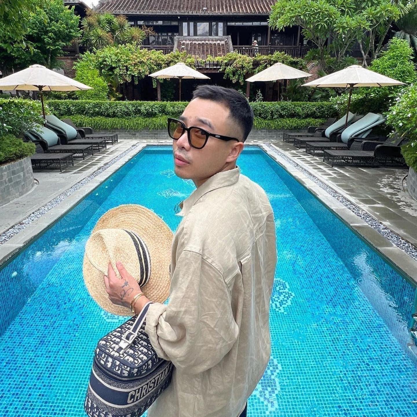 tt.ze (@zetino) 님의 게시물 | KREAM