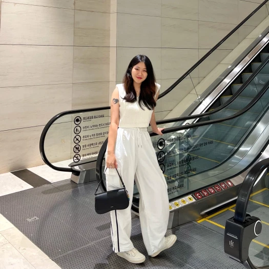 이린 (@yens_tyle) 님의 게시물 | KREAM