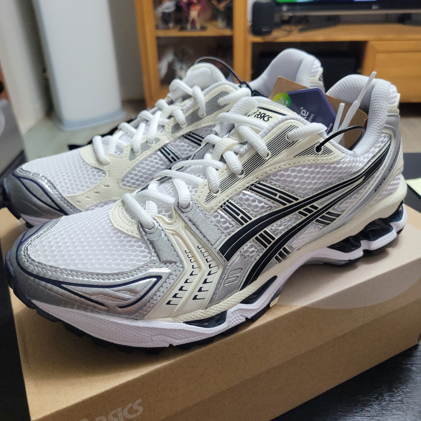 이재홍 (@hong3023) 님의 게시물 | KREAM