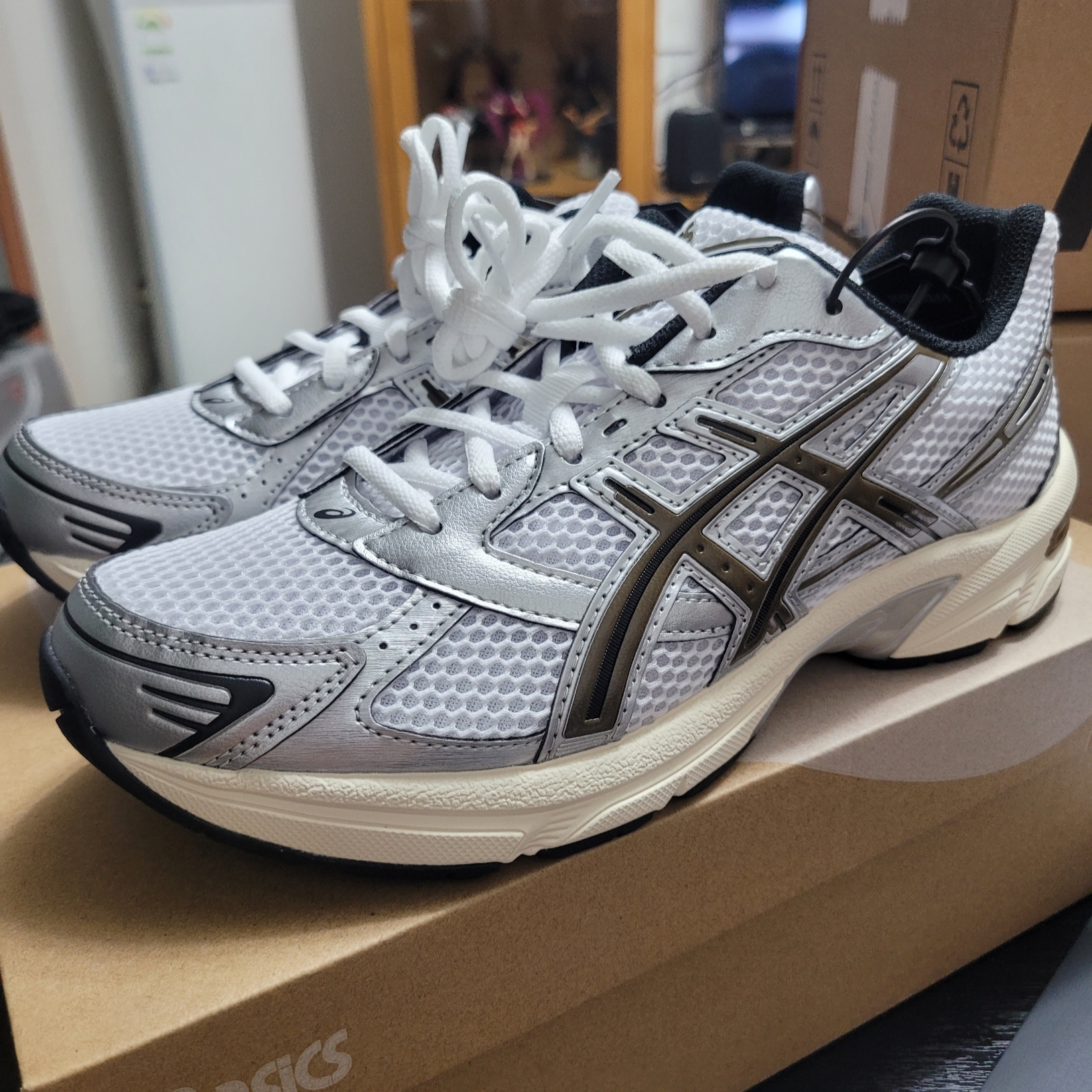 이재홍 (@hong3023) 님의 게시물 | KREAM