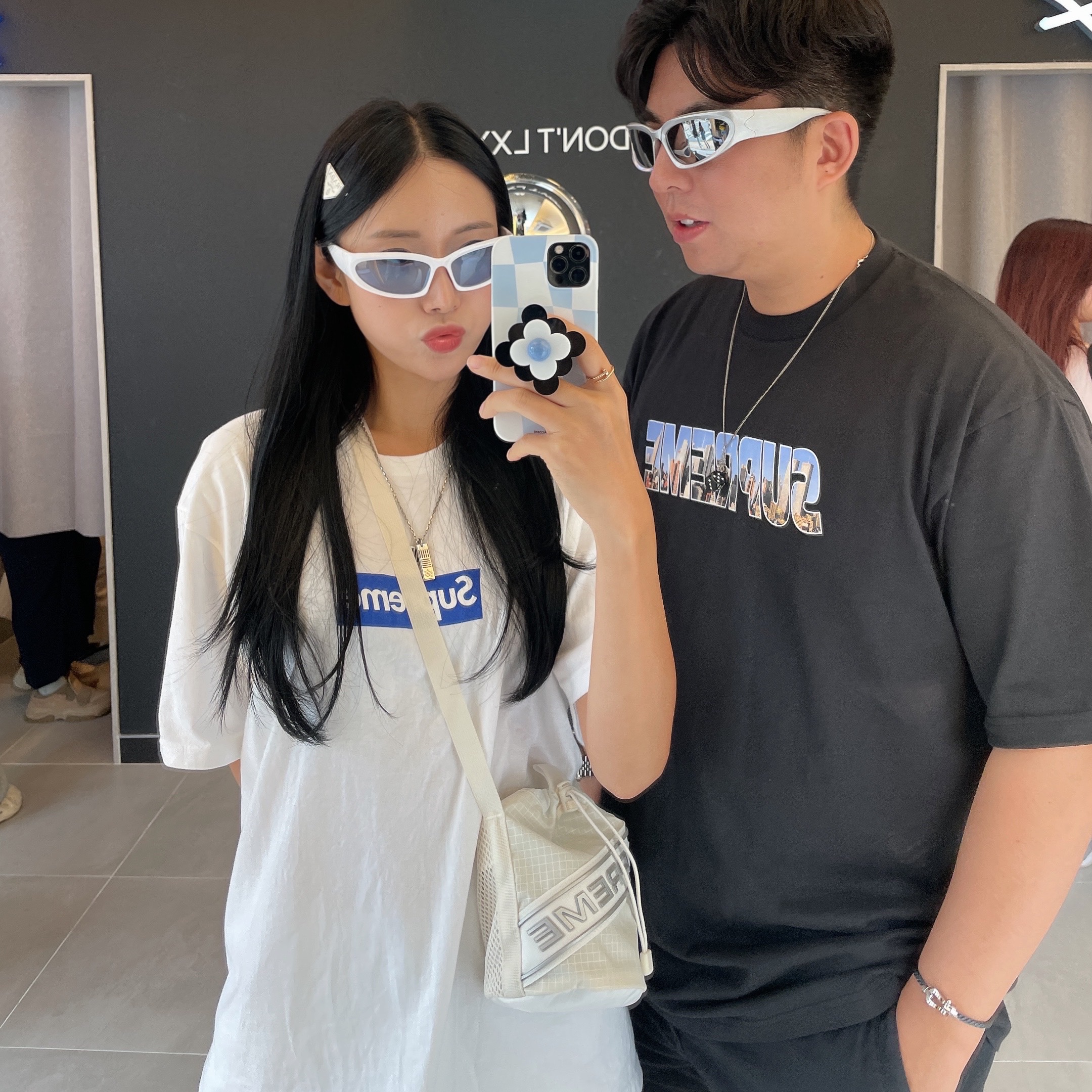 슈프림 부부 😎 | KREAM