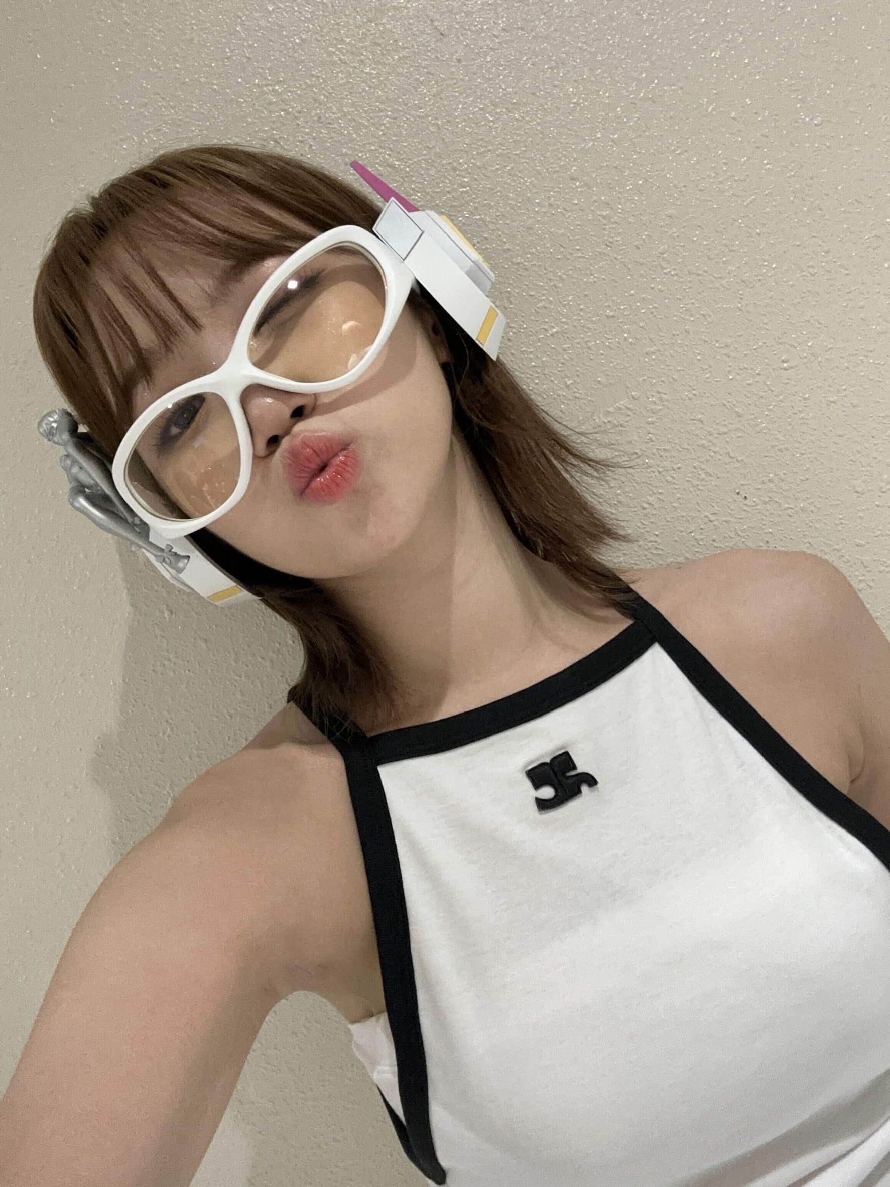 김채원 (CHAEWON) (@_chaechae_1) 님의 게시물 | KREAM