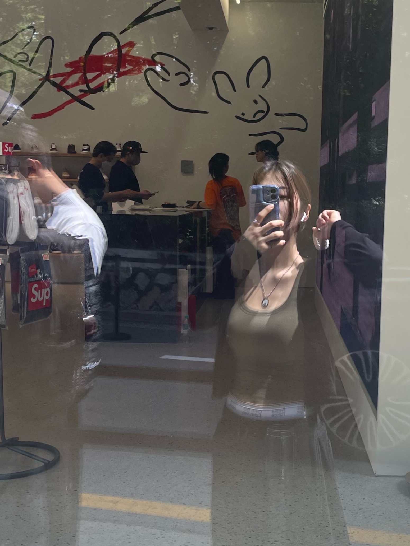 (@eundamn) 님의 게시물 | KREAM