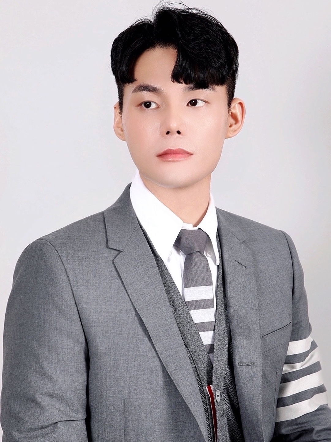 데낄라붐붐 (@ssong_world) 님의 게시물 | KREAM