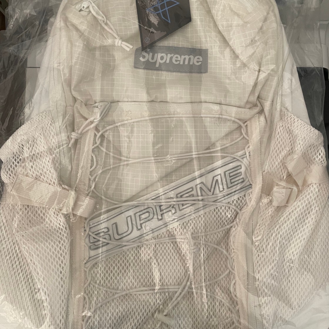 Supreme Backpack Whit... STYLE | KREAM