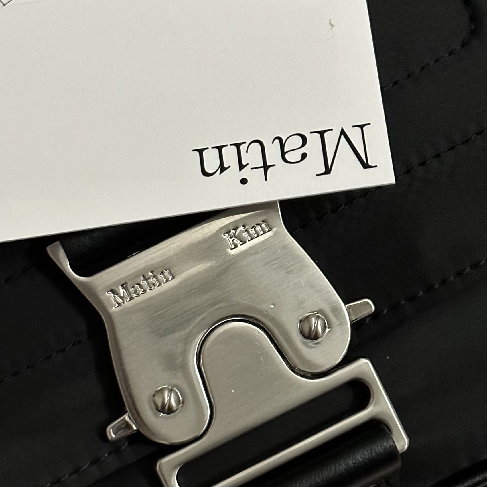 조련 (@jo_ryeon) 님의 게시물 | KREAM