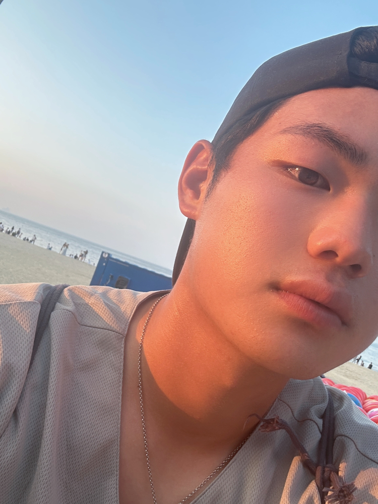 생크림 (@sin_star___) 님의 게시물 | KREAM