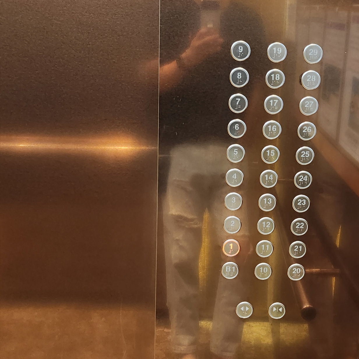 정훈. (@chicyoo) 님의 게시물 | KREAM