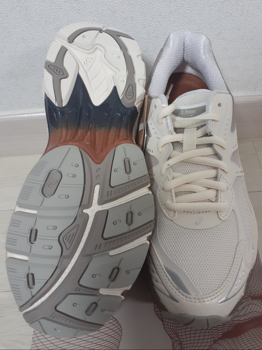 (@macaronron) 님의 게시물 | KREAM