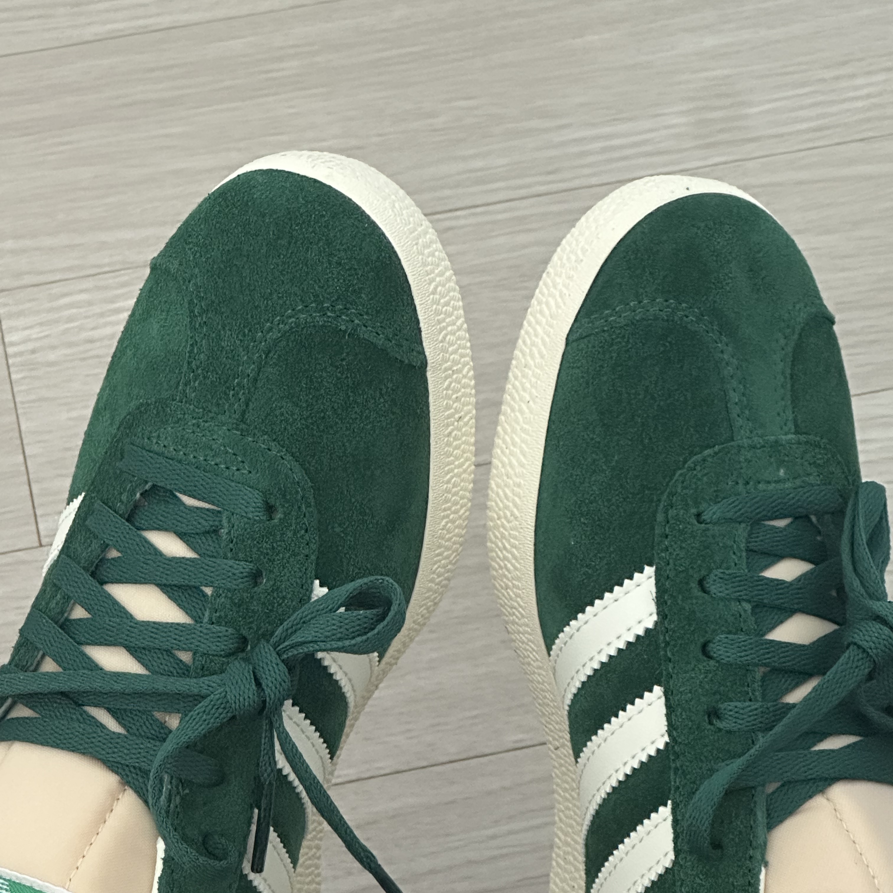 윤 (@yoon.zzx) 님의 게시물 | KREAM