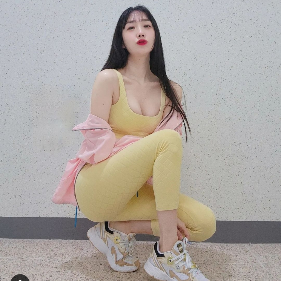 siaprince (@siaprince) 님의 게시물 | KREAM