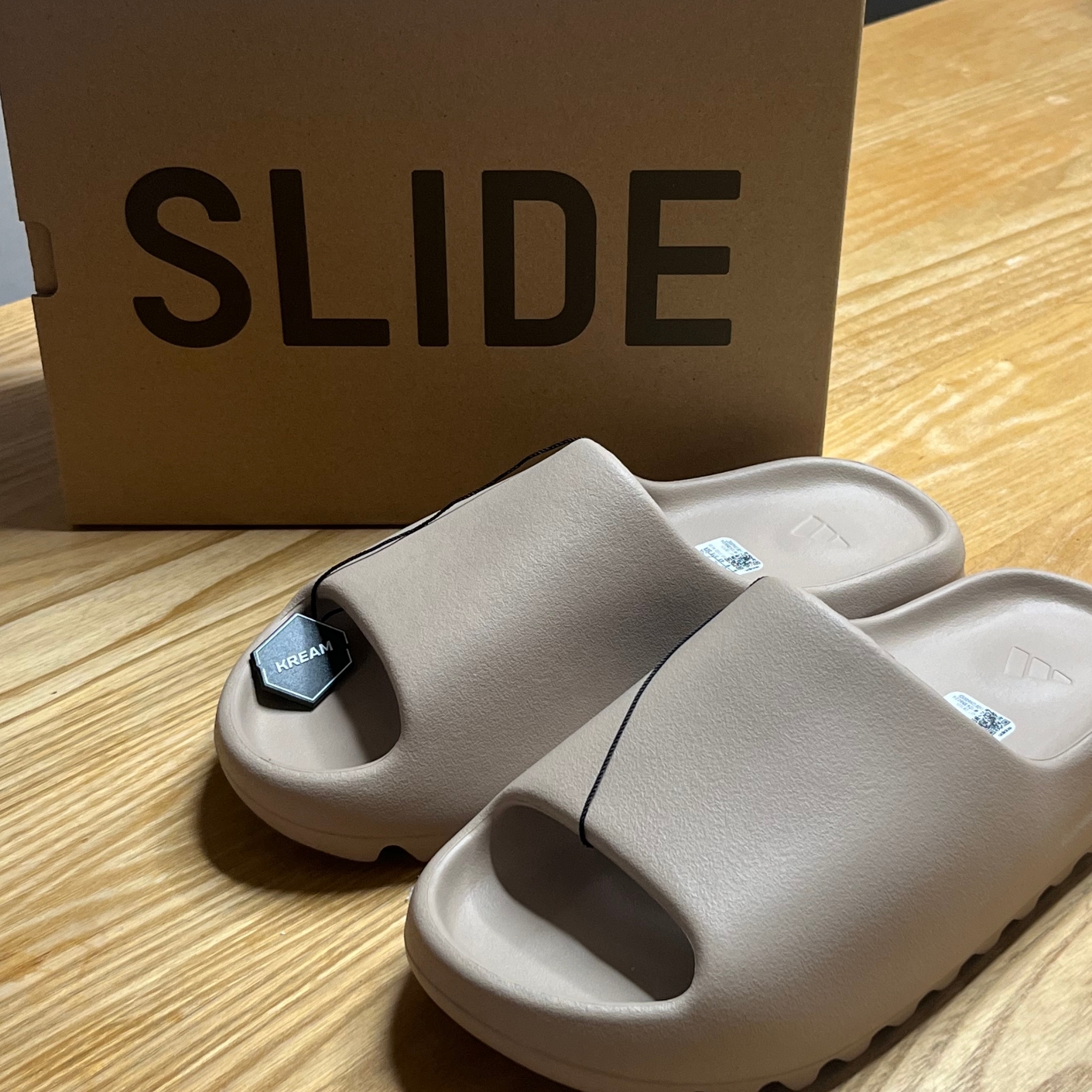 yzy slide | KREAM