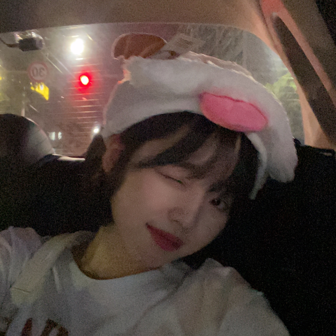 재은 (@zenxnee) 님의 게시물 | KREAM