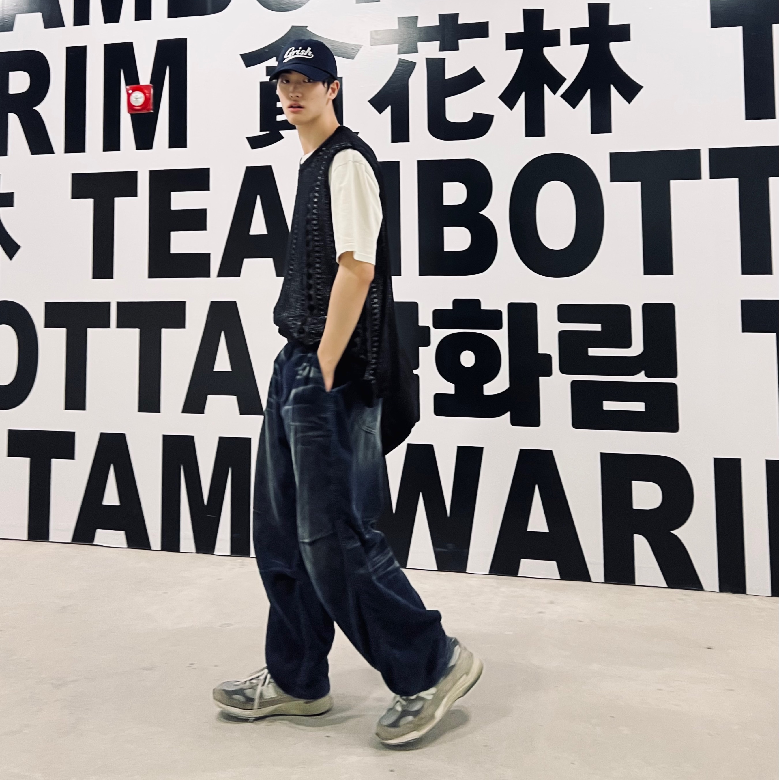 정지민 (@the_bluest_fox) 님의 게시물 | KREAM