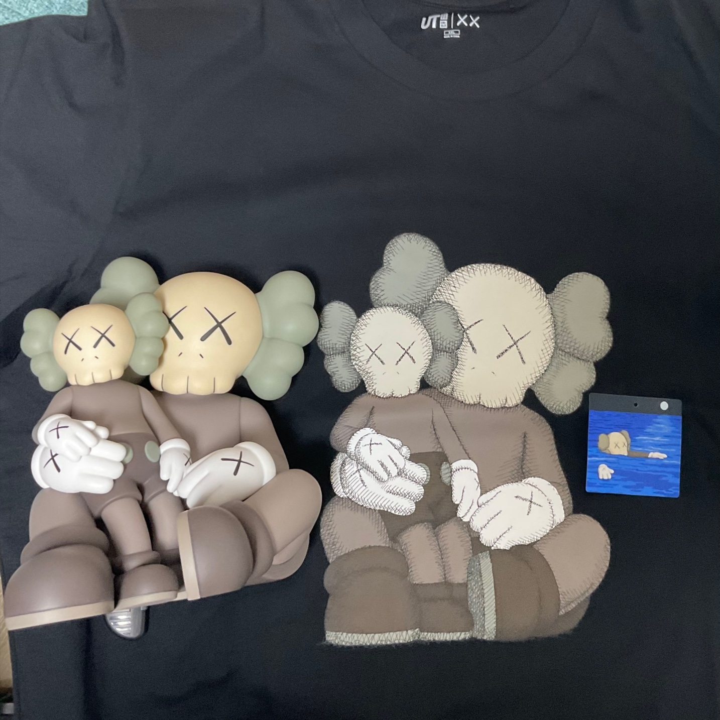 kaws x uniqlo | KREAM