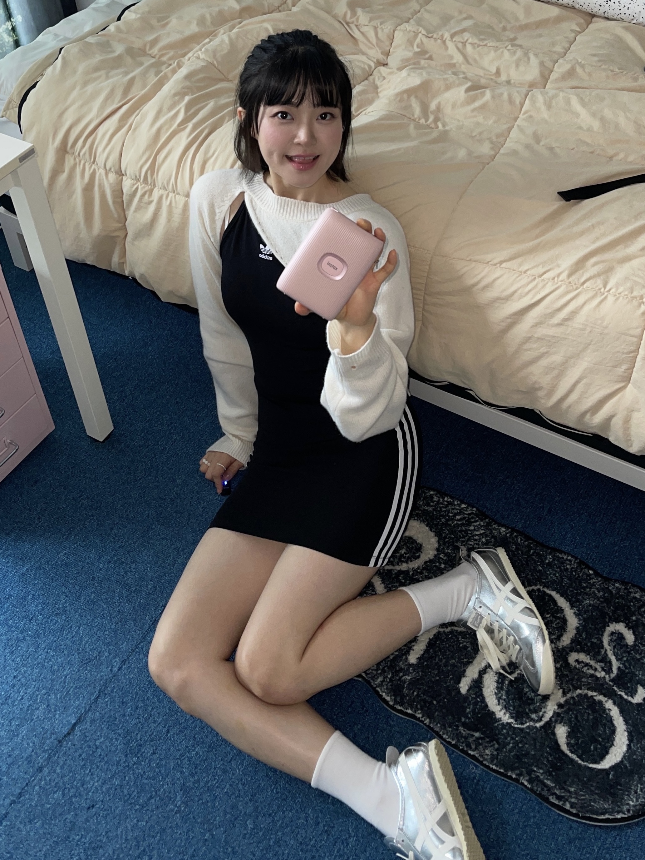 인스탁스와 함께하는 초가을 OOTD★ | KREAM