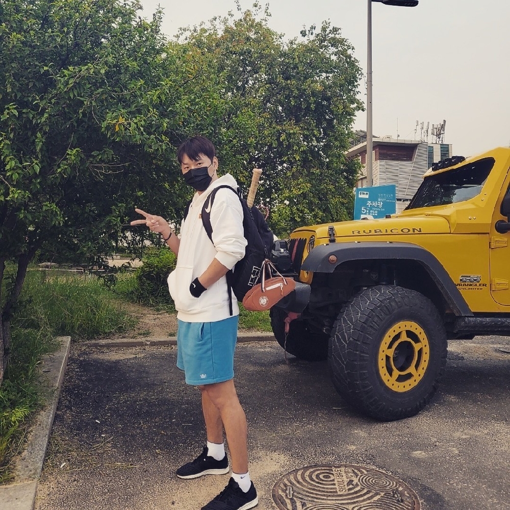 정훈. (@chicyoo) 님의 게시물 | KREAM