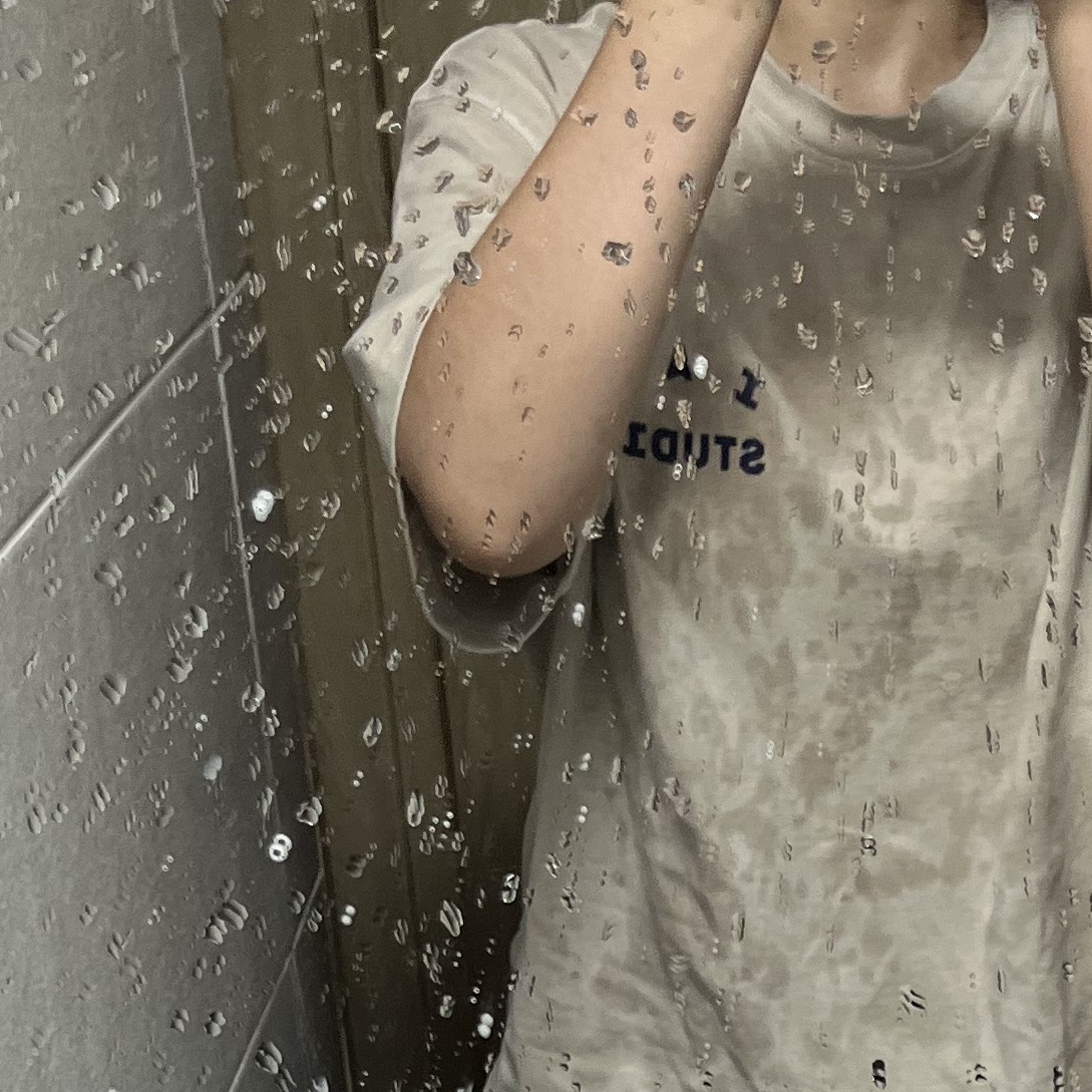 나익희 (@drow_act) 님의 게시물 | KREAM