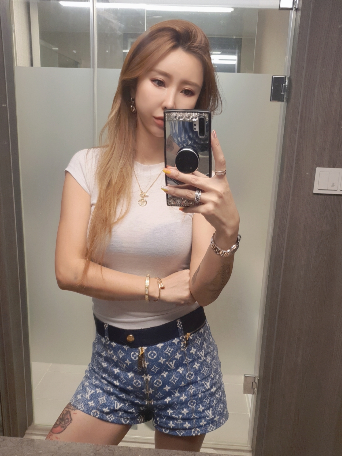 sihyang (@xx2shxx) 님의 게시물 | KREAM