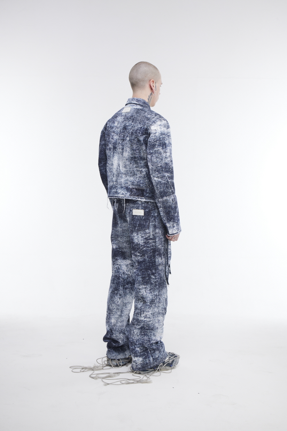 비엘알 커브드 프린티드 데님 팬츠 네이비 | BLR | KREAM