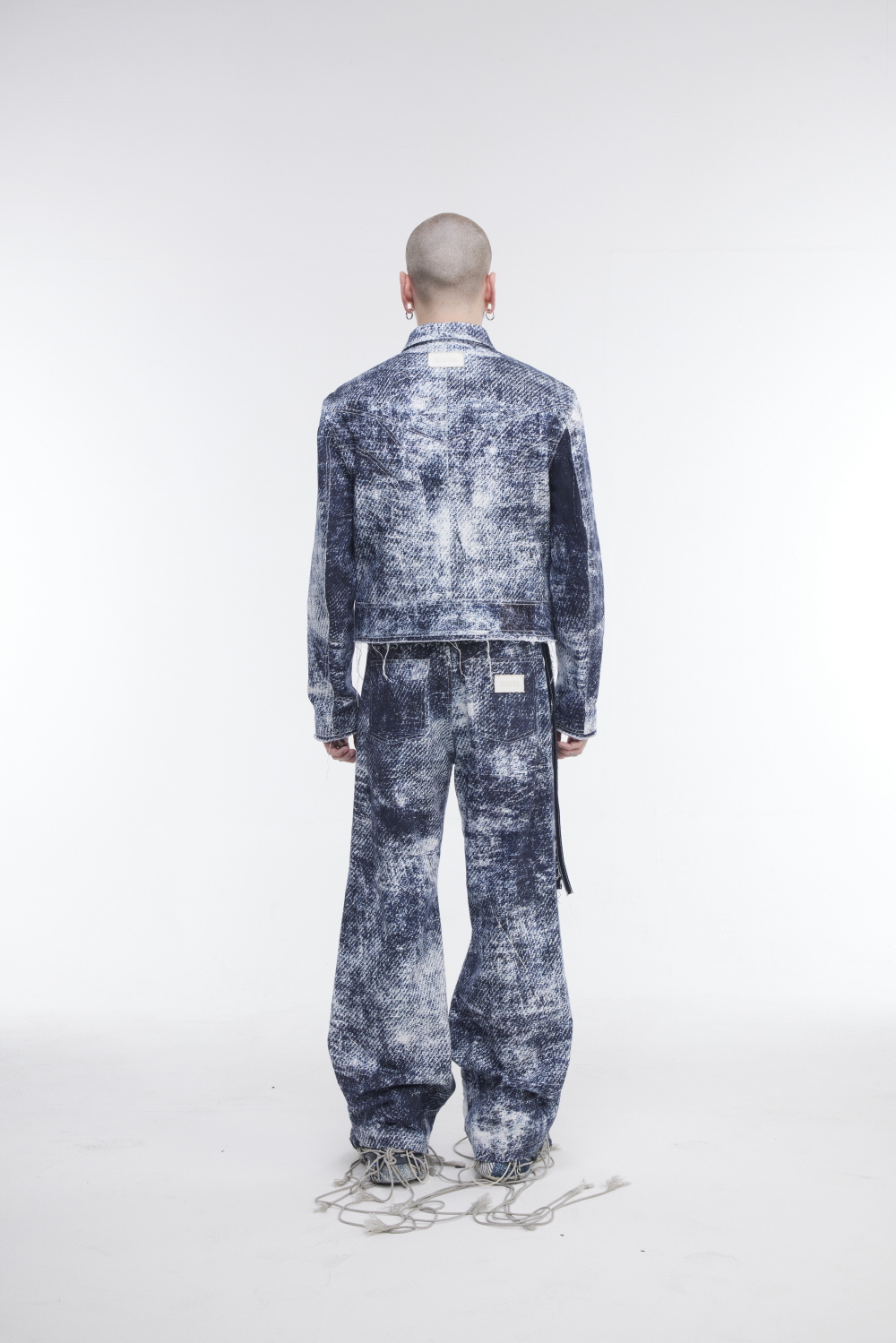 비엘알 커브드 프린티드 데님 팬츠 네이비 | BLR | KREAM