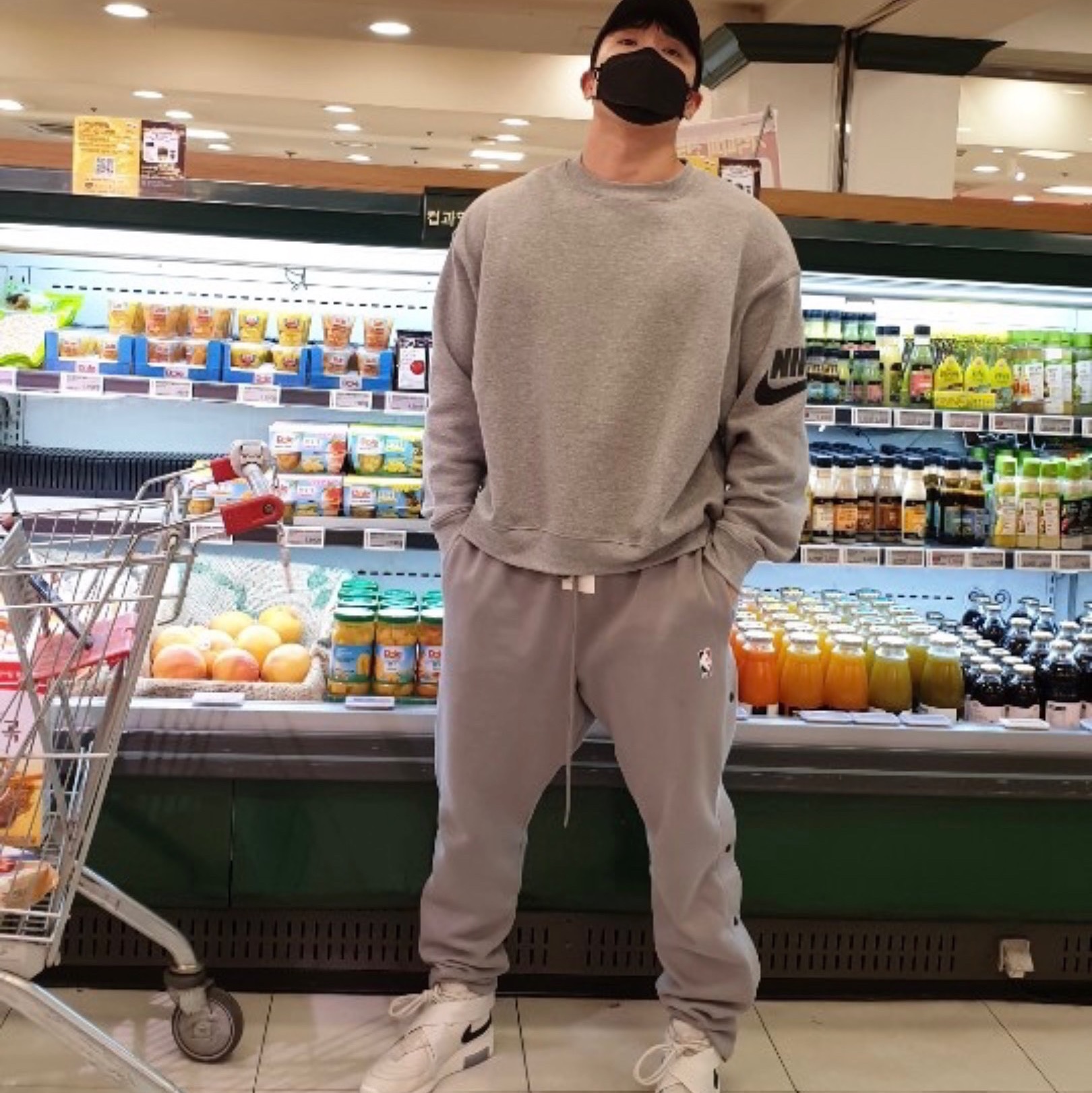 daystar4713 (@john.d.star) 님의 게시물 | KREAM