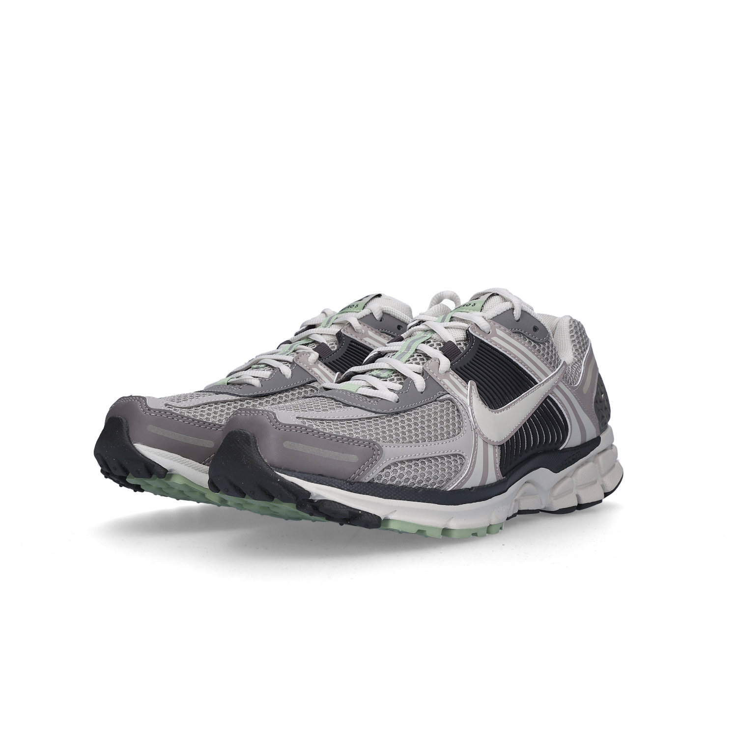 (W) 나이키 줌 보메로 5 코블스톤 앤 플랫 퓨터 | KREAM