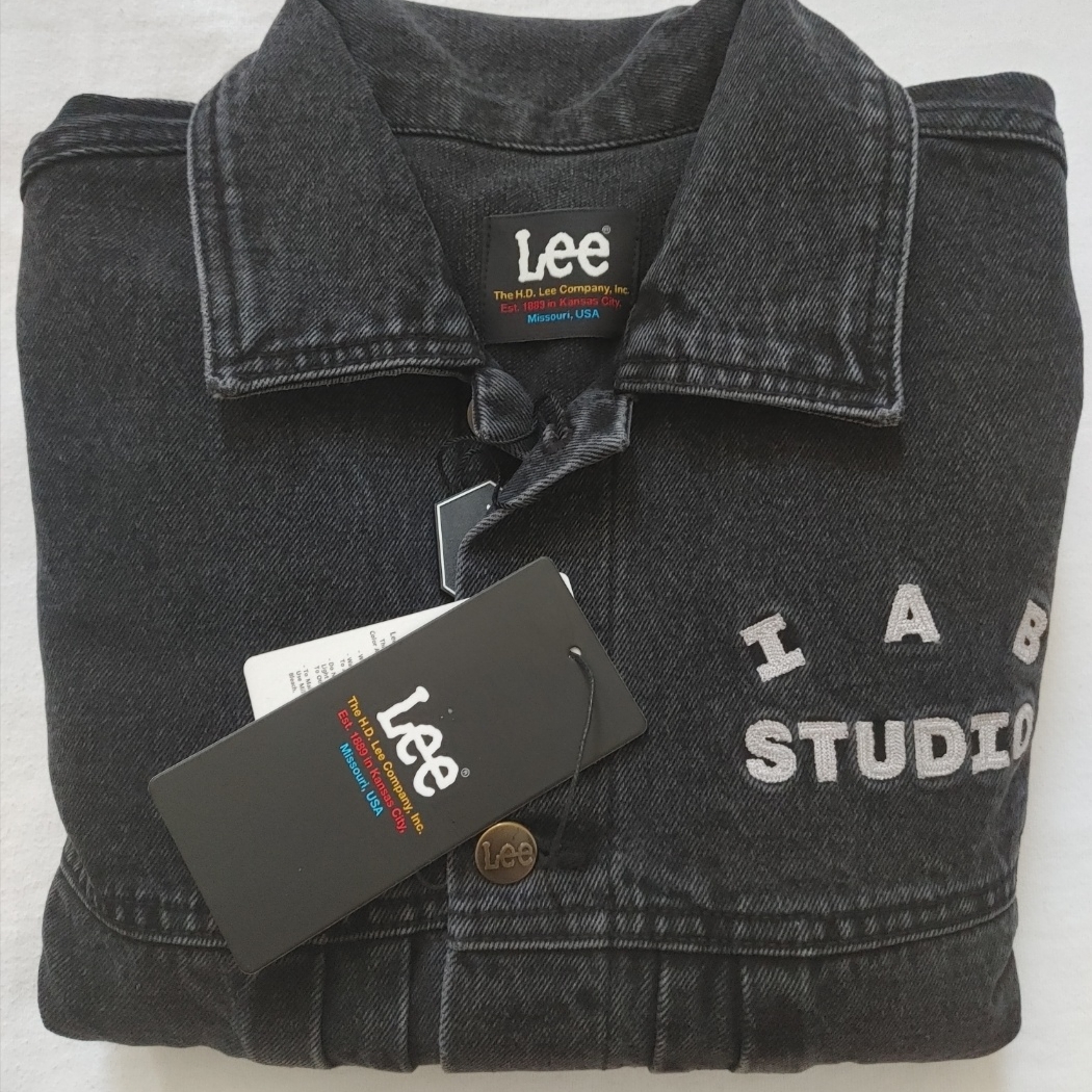 아이앱 블랙 자켓 | KREAM