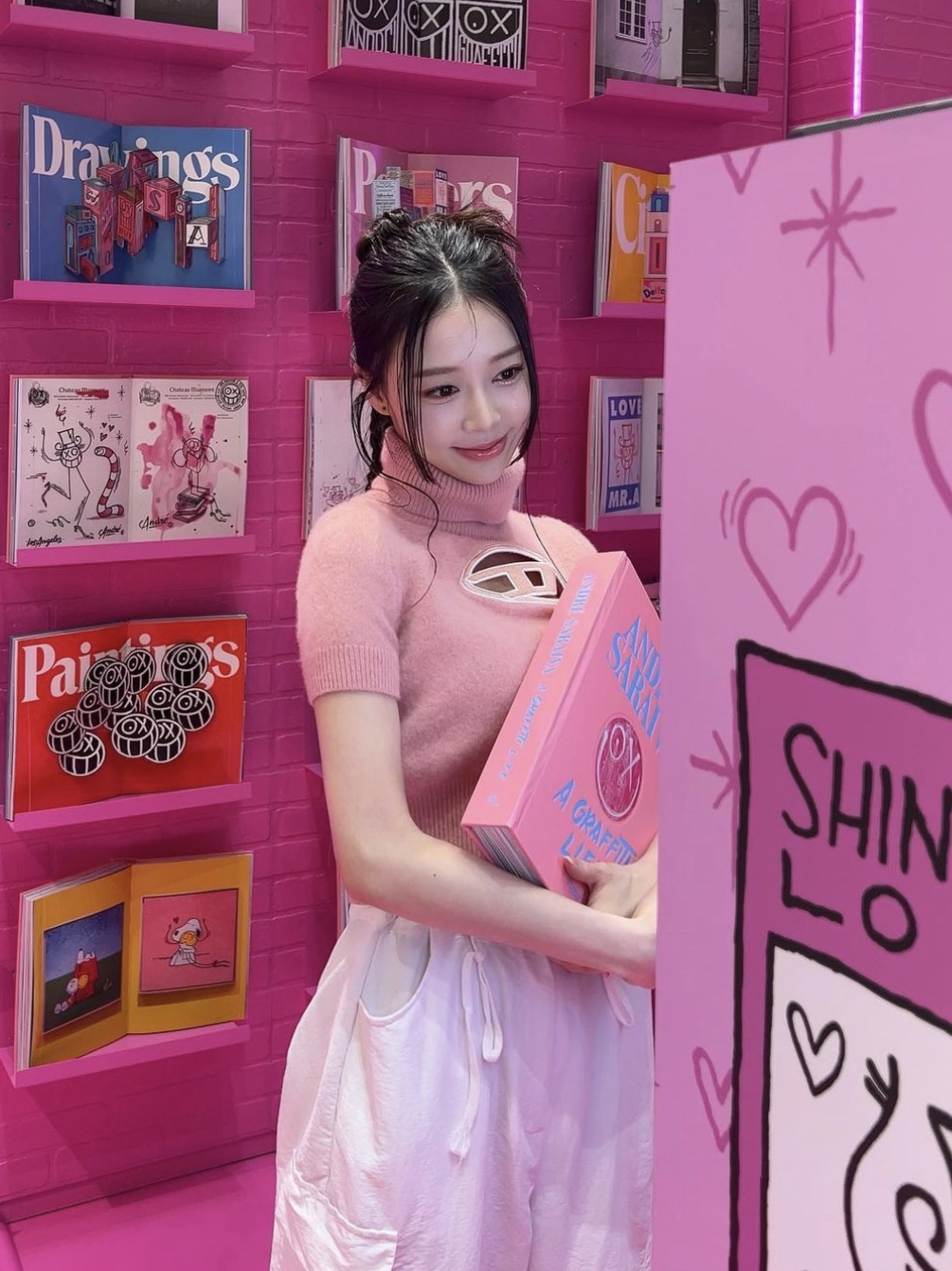 get shopping... (@wish1ist) 님의 게시물 | KREAM