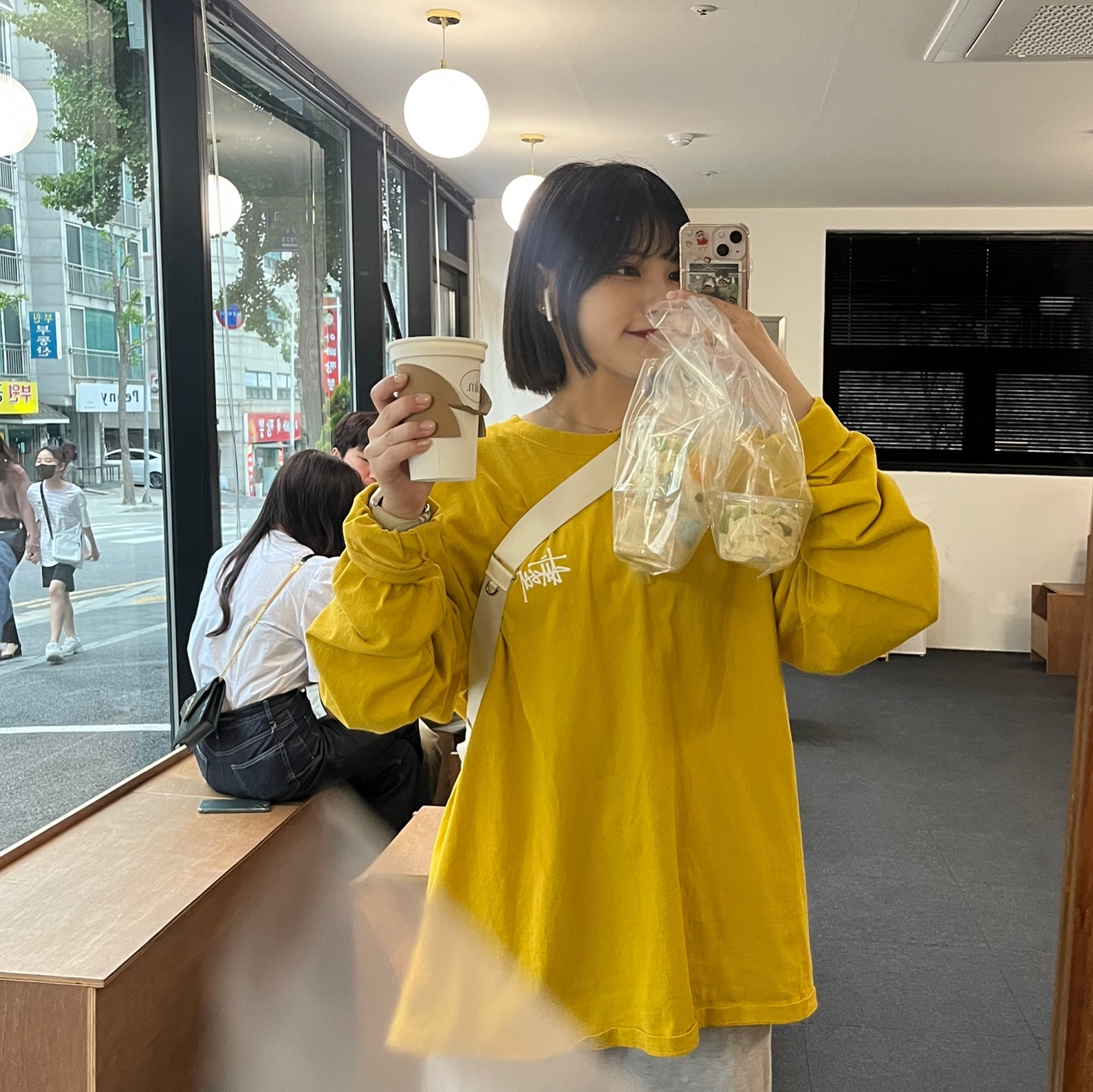 정니 (@ju.delaw) 님의 게시물 | KREAM