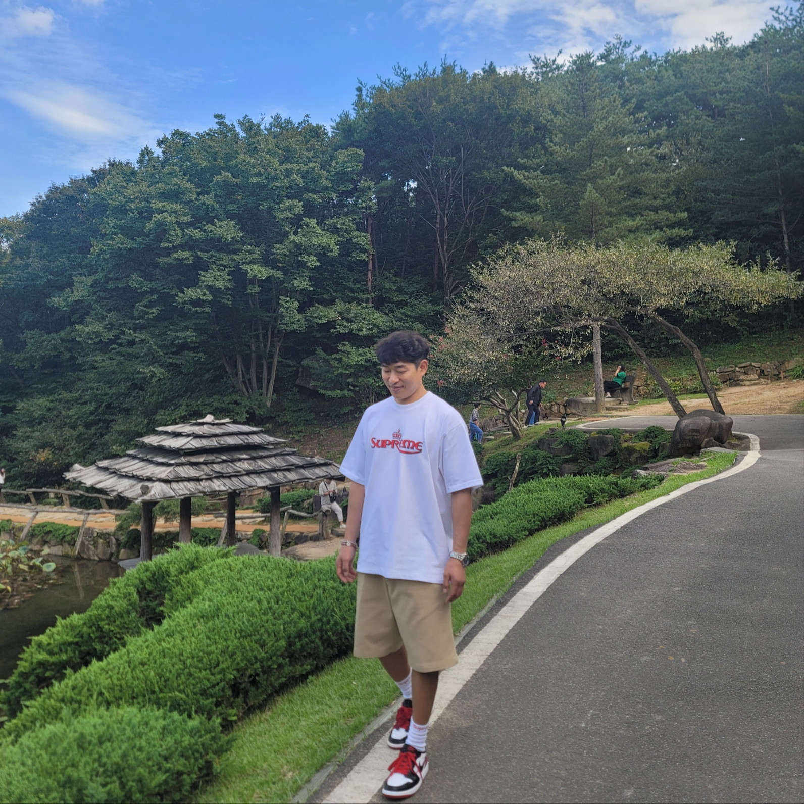 홀리듯 (@lchy2710) 님의 게시물 | KREAM