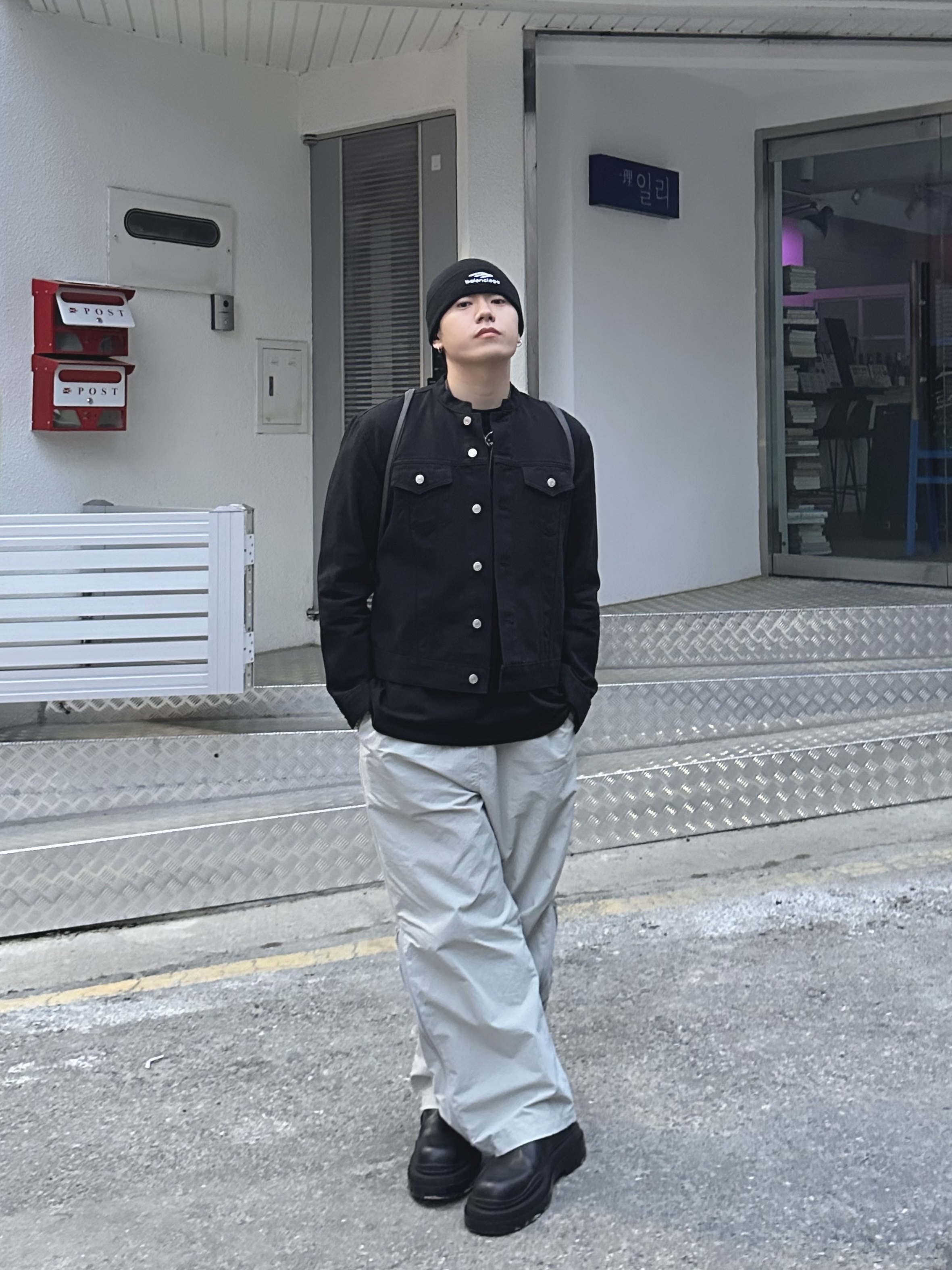 🖤🩶🖤 | KREAM